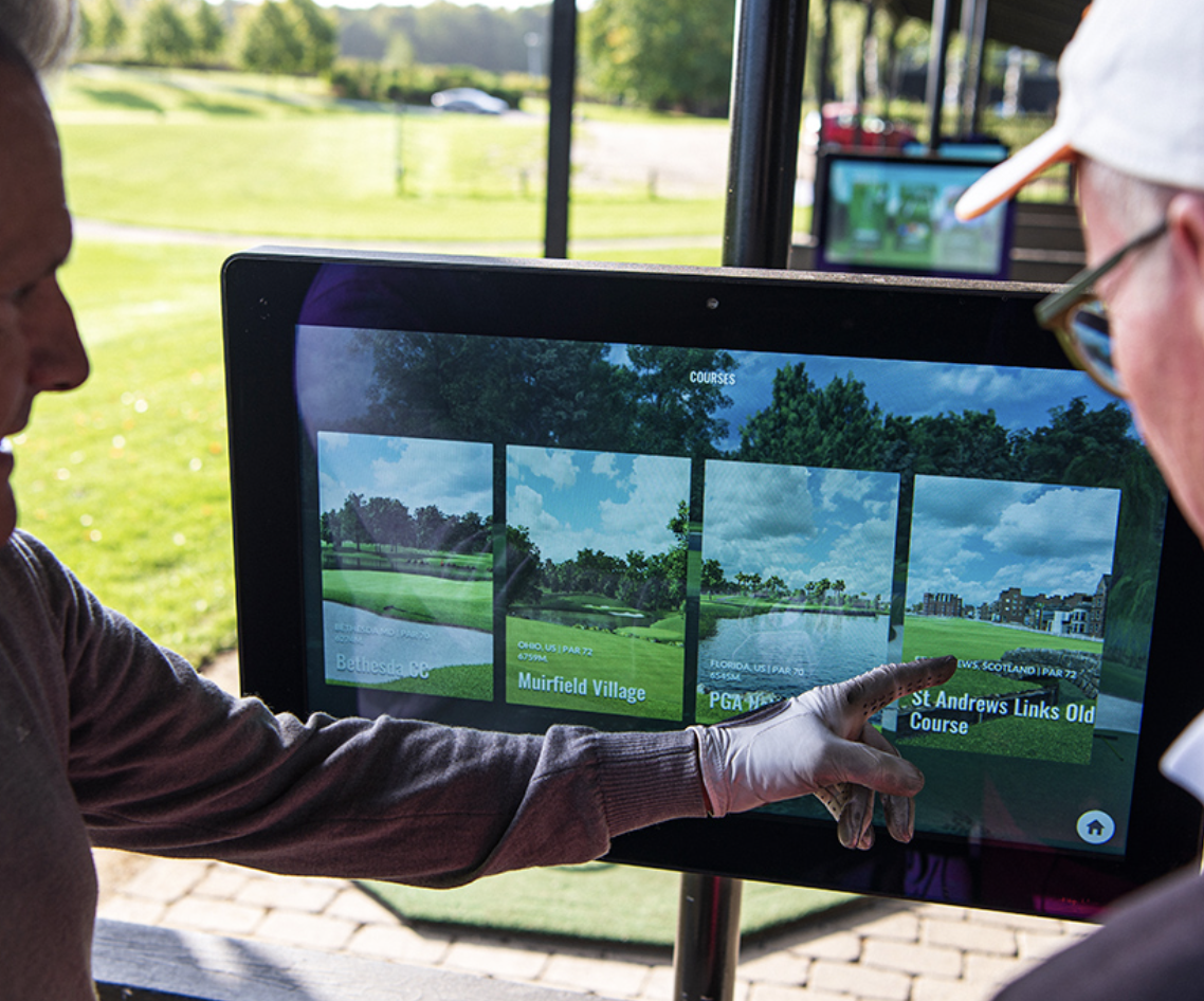 Golf Business News - Chelsfield Lakes installs Trackman Range